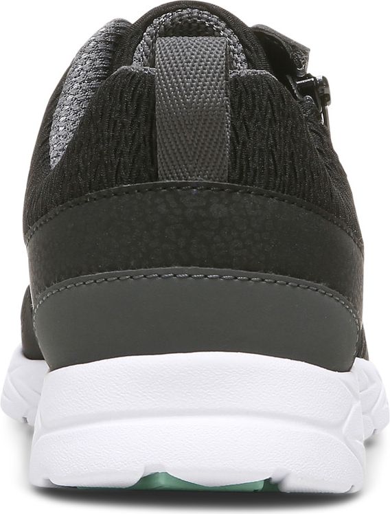 Brisk Jetta Black | Quarks Shoes